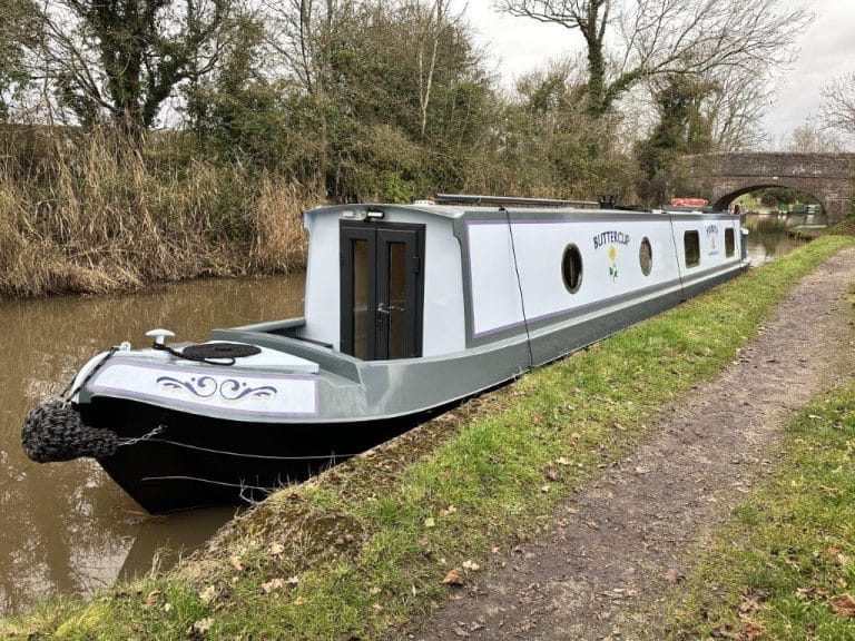 Birmingham Canal Boat Hire & Narrowboat Hire Holidays in Birmingham ...